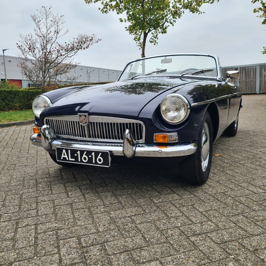 MG MGB - 1963 MG MGB | Car for rent | Classic Car Passion