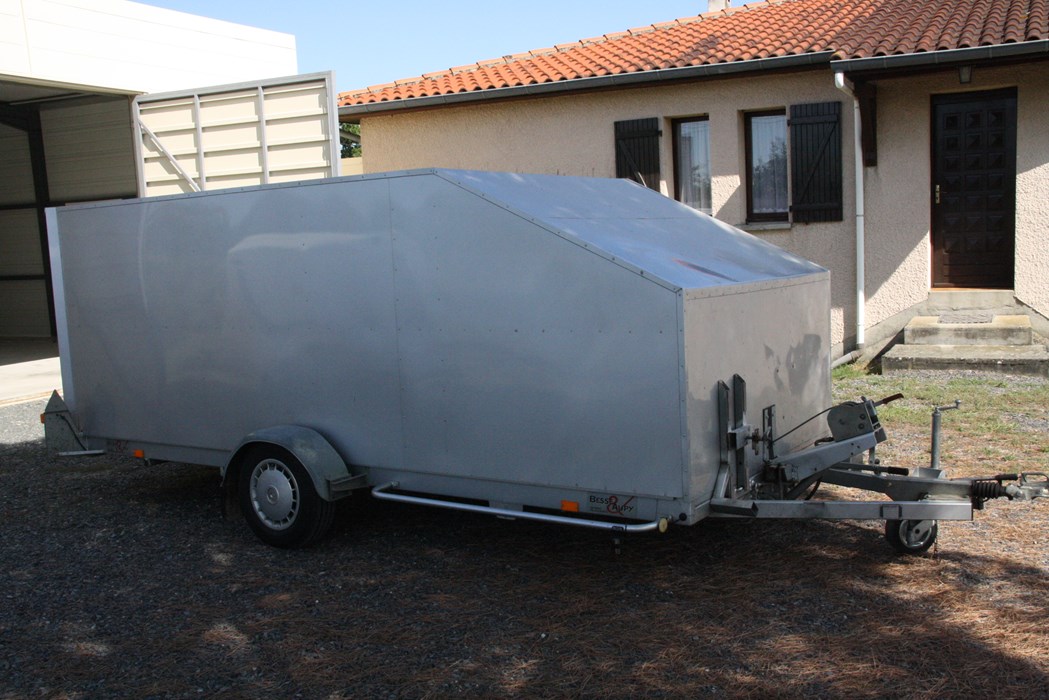 Remorque porte-voiture fermée alu basculante PTC 1600 KG Other Makes ...