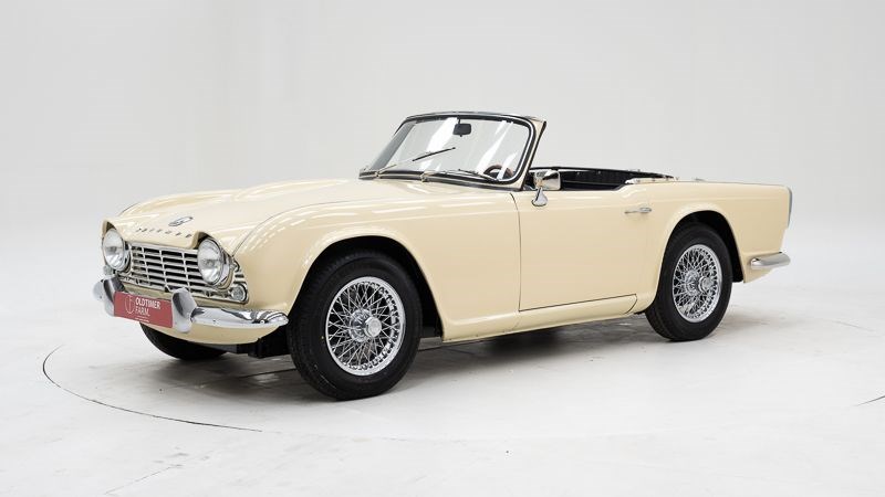 Triumph TR4 '65 CH1095I Triumph TR4 | Voitures à vendre | Classic Car ...
