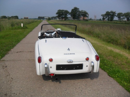 Triumph TR3 White Triumph TR3 | Voitures à vendre | Classic Car Passion